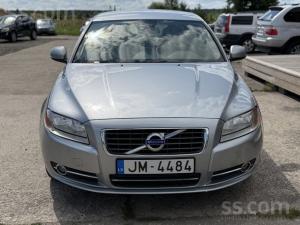 Volvo S80 2013 in Riga, with an engine capacity of 2.00 L and mileage of 260 thousand km for 4990 €, photo 3 on AUTOMOTO.COM.LV