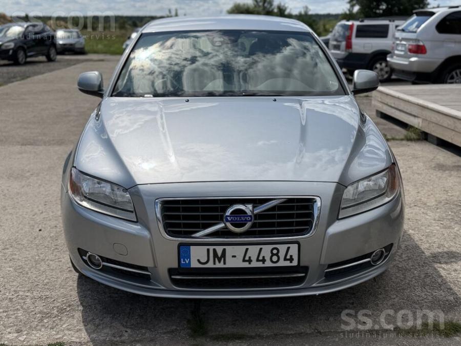 Volvo S80 2013 in Riga, with an engine capacity of 2.00 L and mileage of 260 thousand km for 4990 €, photo 3 on AUTOMOTO.COM.LV