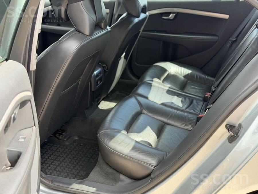 Volvo S80 2013 in Riga, with an engine capacity of 2.00 L and mileage of 260 thousand km for 4990 €, photo 11 on AUTOMOTO.COM.LV