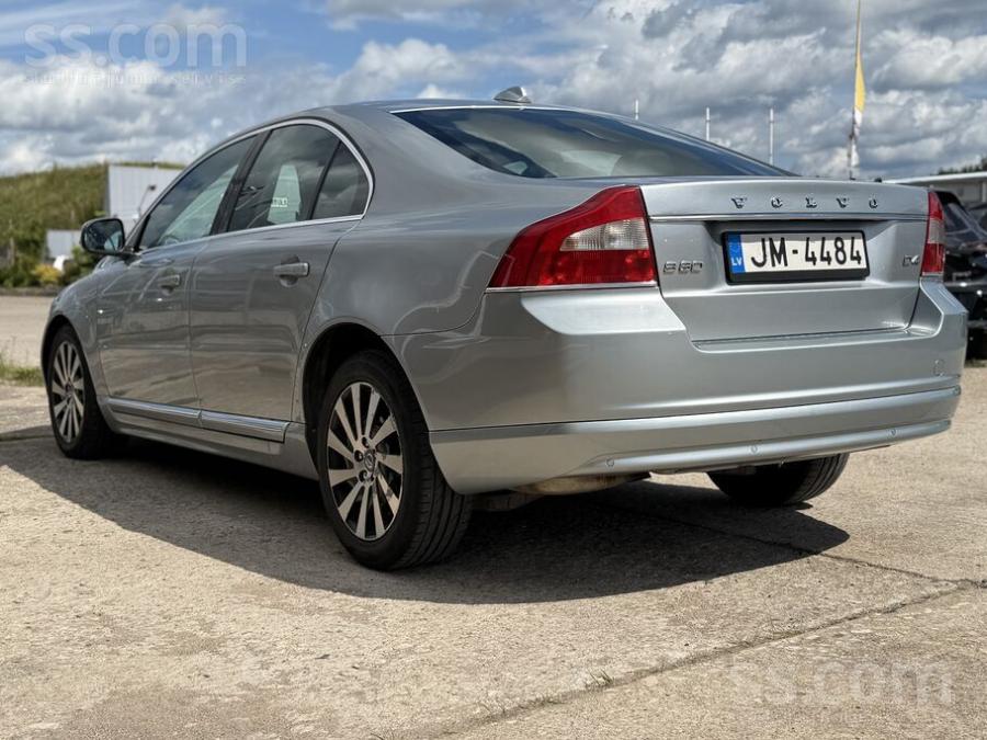 Volvo S80 2013 in Riga, with an engine capacity of 2.00 L and mileage of 260 thousand km for 4990 €, photo 12 on AUTOMOTO.COM.LV