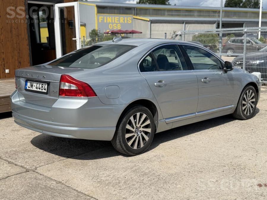 Volvo S80 2013 in Riga, with an engine capacity of 2.00 L and mileage of 260 thousand km for 4990 €, photo 14 on AUTOMOTO.COM.LV