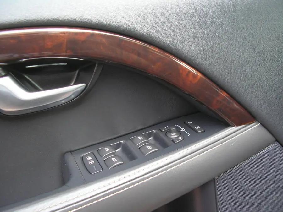 Volvo S80 2013 in Sigulda, with an engine capacity of 2.00 L and mileage of 220 thousand km for 8950 €, photo 22 on AUTOMOTO.COM.LV