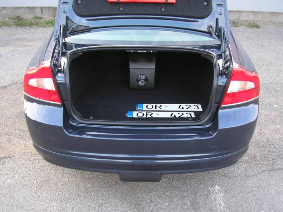 Volvo S80 2013 in Sigulda, with an engine capacity of 2.00 L and mileage of 220 thousand km for 8950 €, photo 31 on AUTOMOTO.COM.LV