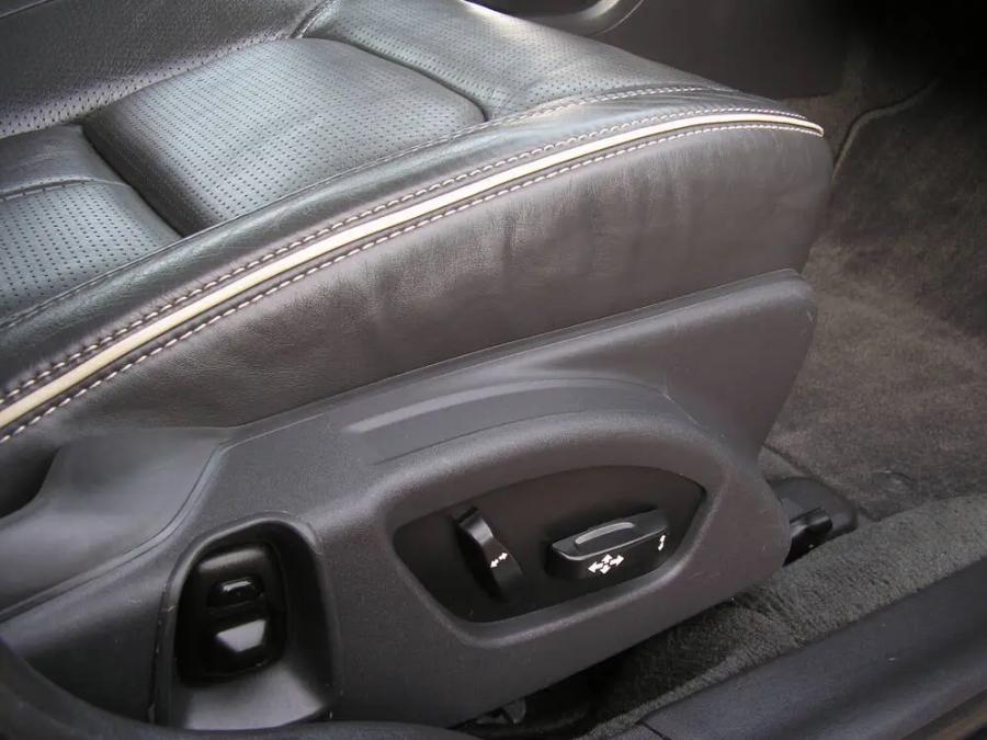 Volvo S80 2013 in Sigulda, with an engine capacity of 2.00 L and mileage of 220 thousand km for 8950 €, photo 35 on AUTOMOTO.COM.LV