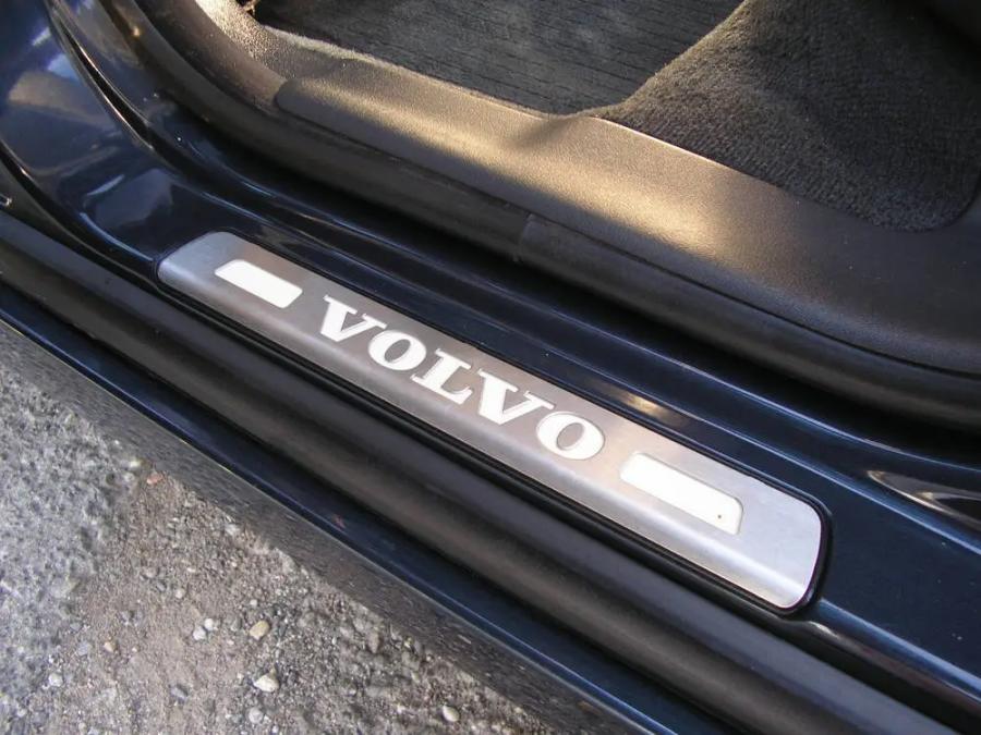Volvo S80 2013 in Sigulda, with an engine capacity of 2.00 L and mileage of 220 thousand km for 8950 €, photo 39 on AUTOMOTO.COM.LV