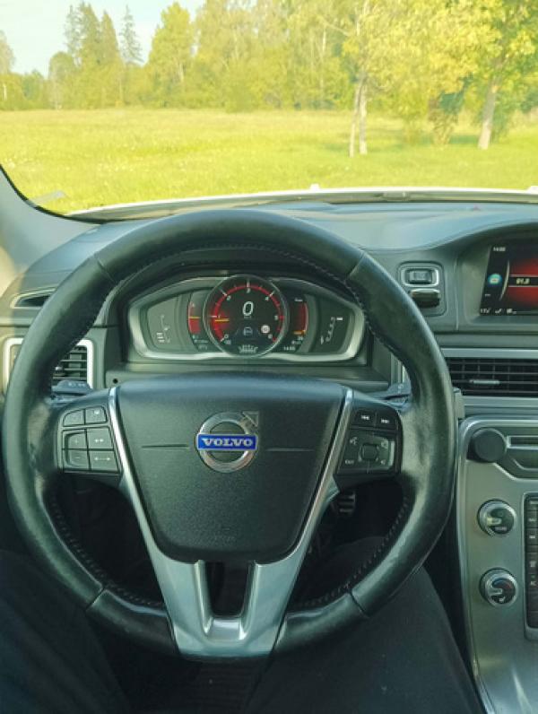 Volvo S80 2014 in Rapla, with an engine capacity of 0.00 L and mileage of 290 thousand km for 8250 €, photo 7 on AUTOMOTO.COM.LV