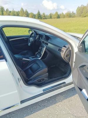 Volvo S80 2014 in Rapla, with an engine capacity of 0.00 L and mileage of 290 thousand km for 8250 €, photo 16 on AUTOMOTO.COM.LV