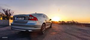 Volvo S80 2015 in Tallinn, with an engine capacity of 2.40 L and mileage of 258 thousand km for 8800 €, photo 17 on AUTOMOTO.COM.LV