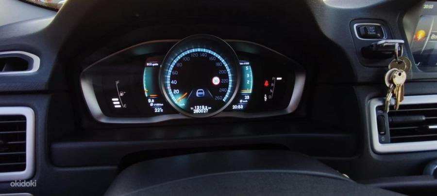 Volvo S80 2015 in Tallinn, with an engine capacity of 2.40 L and mileage of 258 thousand km for 8800 €, photo 21 on AUTOMOTO.COM.LV