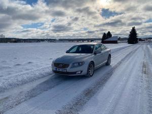 Volvo S80 2015 in Tallinn, with an engine capacity of 2.00 L and mileage of 275 thousand km for 7500 €, photo 6 on AUTOMOTO.COM.LV