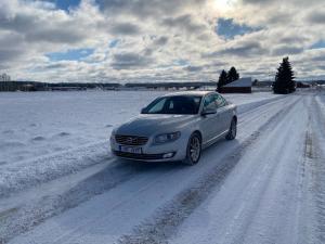 Volvo S80 2015 in Tallinn, with an engine capacity of 2.00 L and mileage of 275 thousand km for 7500 €, photo 15 on AUTOMOTO.COM.LV