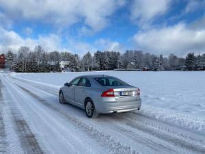 Volvo S80 2015 in Tallinn, with an engine capacity of 2.00 L and mileage of 275 thousand km for 7500 €, photo 18 on AUTOMOTO.COM.LV