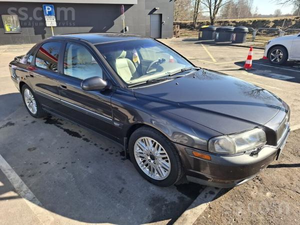 Violets Volvo S80 2000 Rīga, ar dzinēja tilpumu 2.80 L un nobraukumu 316 tūkst. km par 2100 €, foto 1 vietnē AUTOMOTO.COM.LV