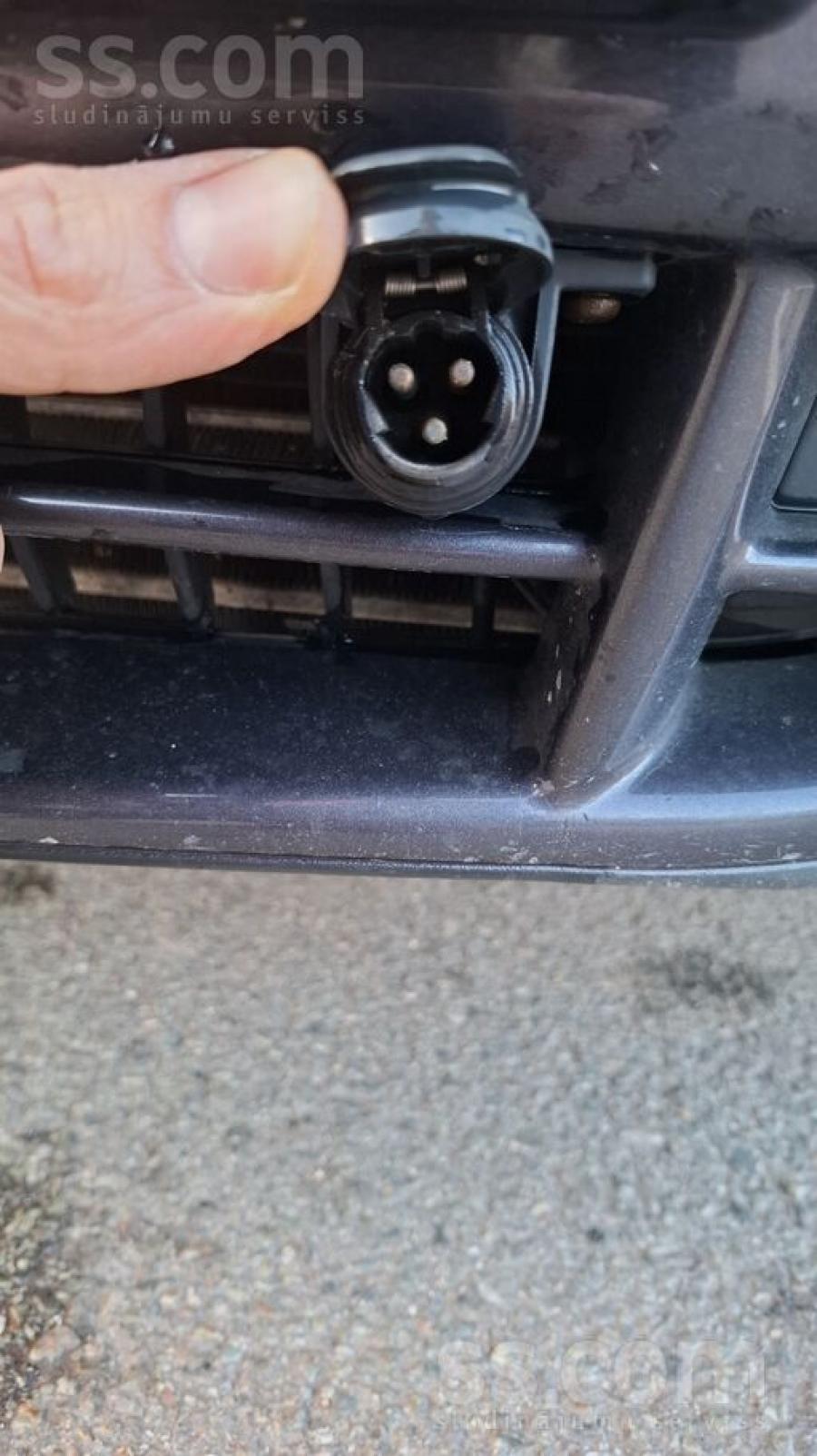 Violets Volvo S80 2000 Rīga, ar dzinēja tilpumu 2.80 L un nobraukumu 316 tūkst. km par 2100 €, foto 14 vietnē AUTOMOTO.COM.LV