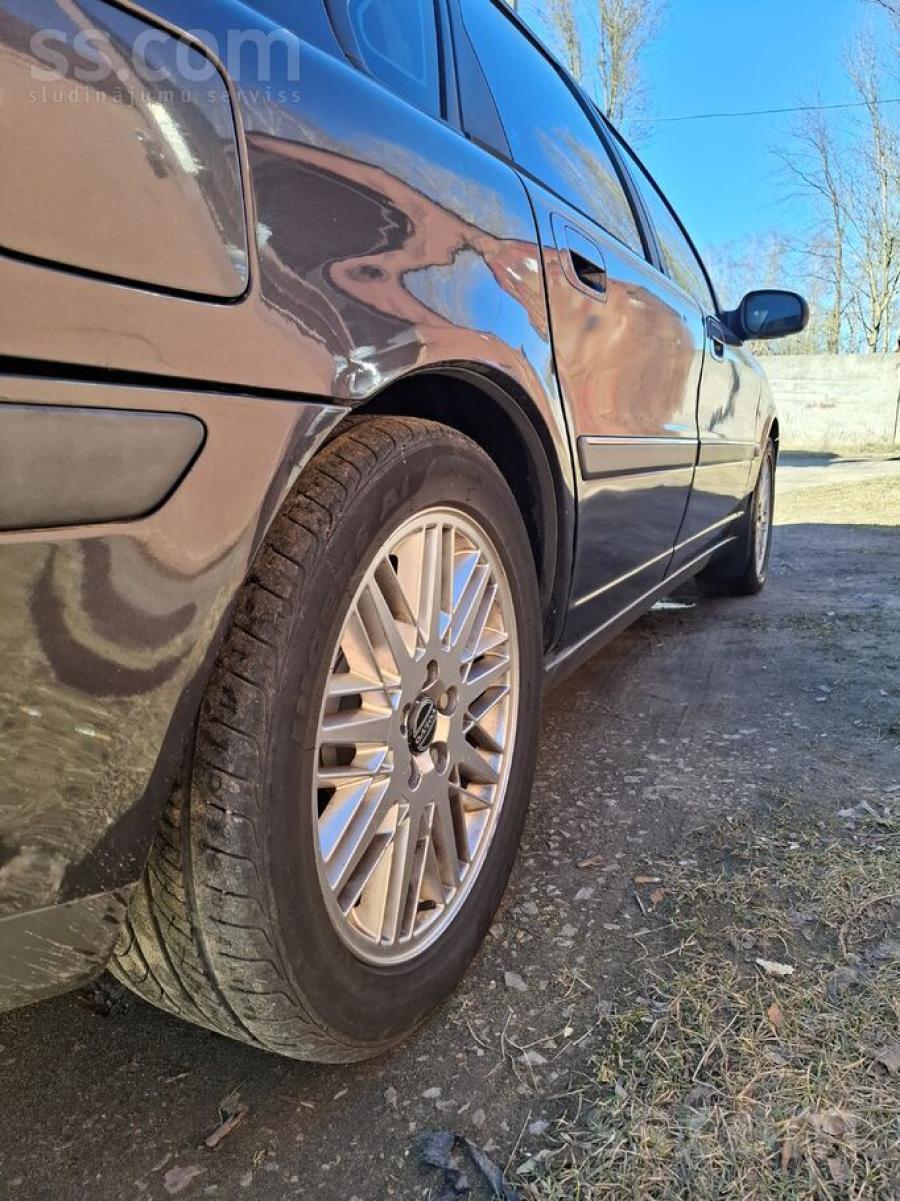 Violets Volvo S80 2000 Rīga, ar dzinēja tilpumu 2.80 L un nobraukumu 316 tūkst. km par 2100 €, foto 17 vietnē AUTOMOTO.COM.LV
