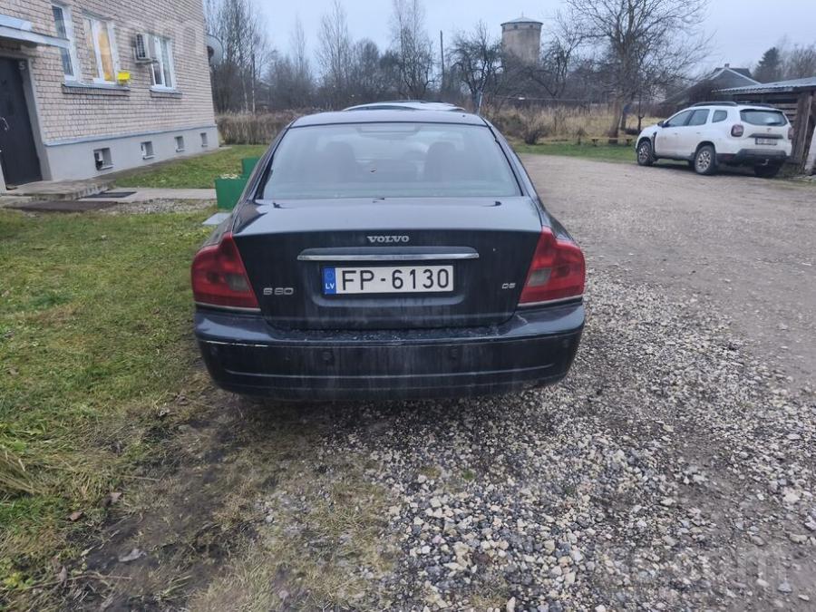 Violet Volvo S80 2005 in Rezekne, with an engine capacity of 2.40 L and mileage of 328 thousand km for 750 €, photo 5 on AUTOMOTO.COM.LV