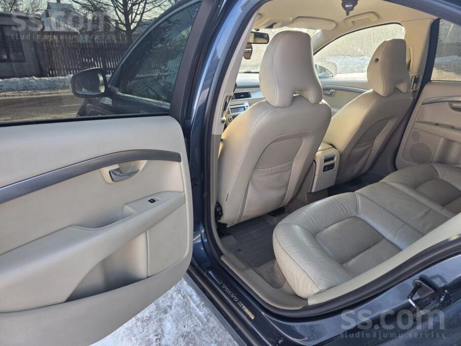 Violets Volvo S80 2006 Ventspils, ar dzinēja tilpumu 2.40 L un nobraukumu 404 tūkst. km par 2950 €, foto 17 vietnē AUTOMOTO.COM.LV