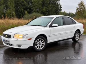 Белый Вольво С80 2003 в Таллин, объемом двигателя 2.40 л и пробегом 355 тыс. км за 1990 €, фото 4 на AUTOMOTO.COM.LV