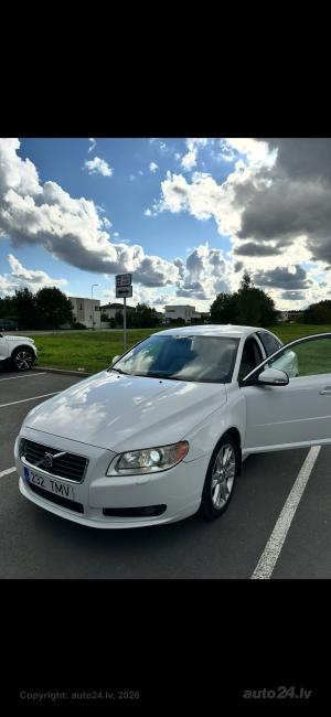 Balts Volvo S80 2007 Tallina, ar dzinēja tilpumu 3.20 L un nobraukumu 380 tūkst. km par 3500 €, foto  vietnē AUTOMOTO.COM.LV