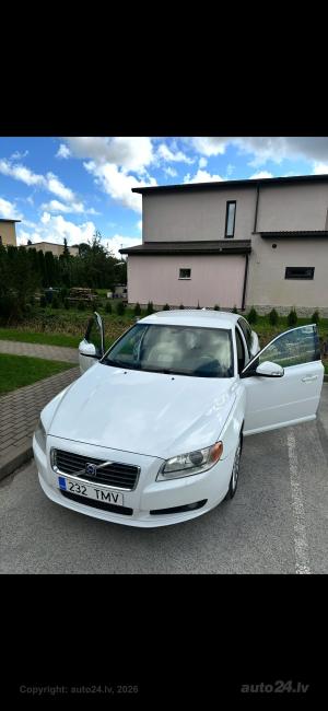 Balts Volvo S80 2007 Tallina, ar dzinēja tilpumu 3.20 L un nobraukumu 380 tūkst. km par 3500 €, foto 5 vietnē AUTOMOTO.COM.LV