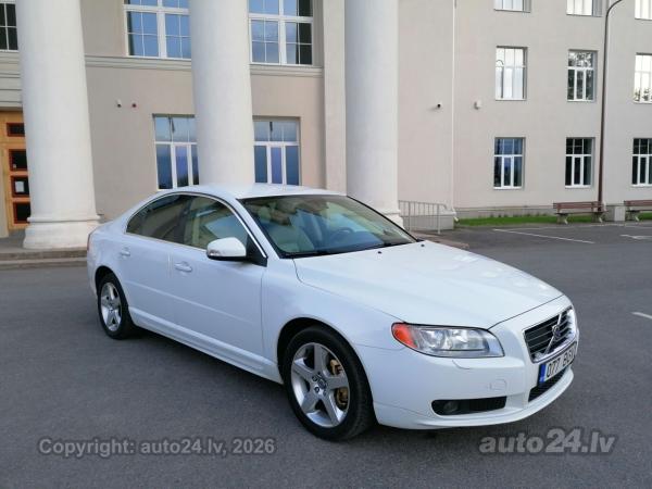 White Volvo S80 2008 in Tallinn, with an engine capacity of 2.40 L and mileage of 300 thousand km for 6900 €, photo 1 on AUTOMOTO.COM.LV