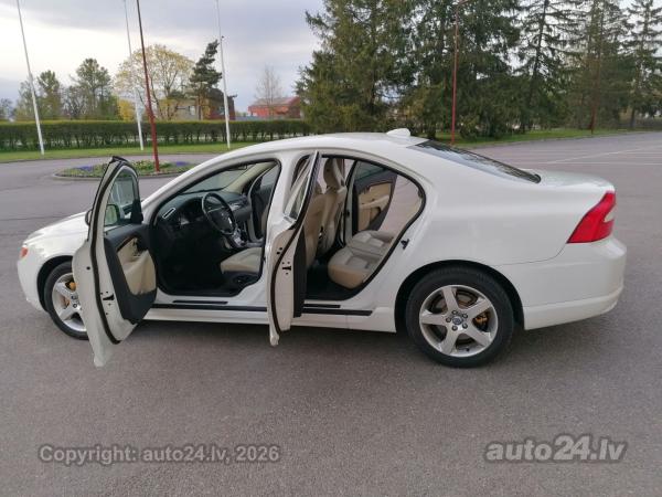 White Volvo S80 2008 in Tallinn, with an engine capacity of 2.40 L and mileage of 300 thousand km for 6900 €, photo 3 on AUTOMOTO.COM.LV