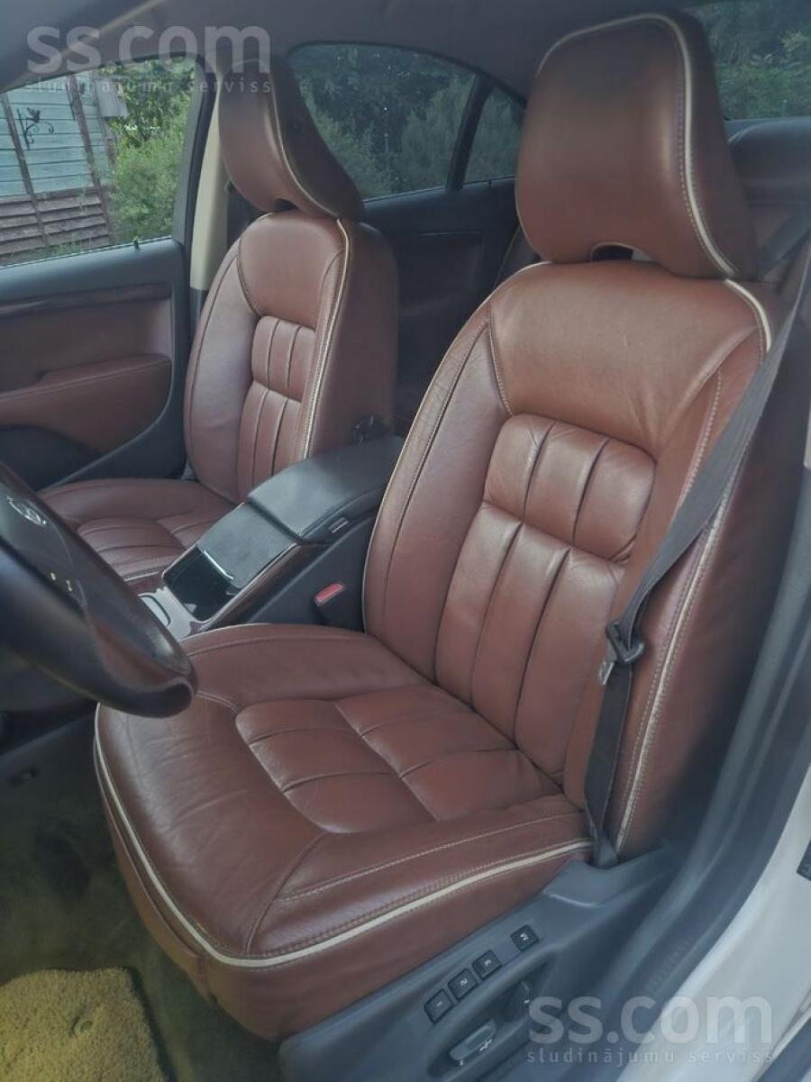 White Volvo S80 2008 in Talsi, with an engine capacity of 2.40 L and mileage of 0 thousand km for 5499 €, photo 15 on AUTOMOTO.COM.LV