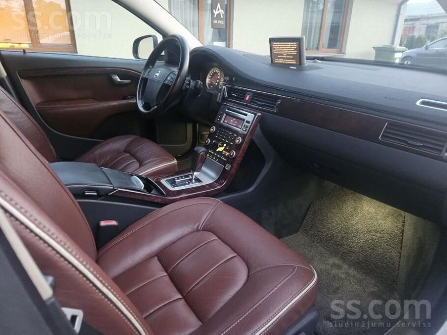 White Volvo S80 2008 in Talsi, with an engine capacity of 2.40 L and mileage of 0 thousand km for 5499 €, photo 17 on AUTOMOTO.COM.LV