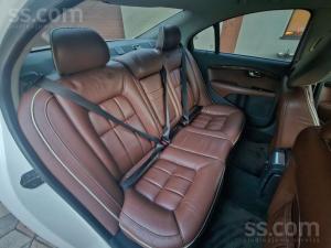 White Volvo S80 2008 in Talsi, with an engine capacity of 2.40 L and mileage of 0 thousand km for 5499 €, photo 19 on AUTOMOTO.COM.LV