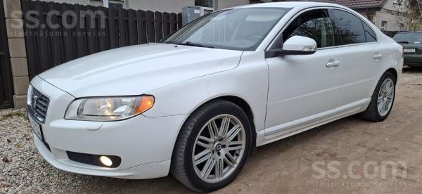 Balts Volvo S80 2008 Daugavpils, ar dzinēja tilpumu 2.40 L un nobraukumu 271 tūkst. km par 3500 €, foto 9 vietnē AUTOMOTO.COM.LV