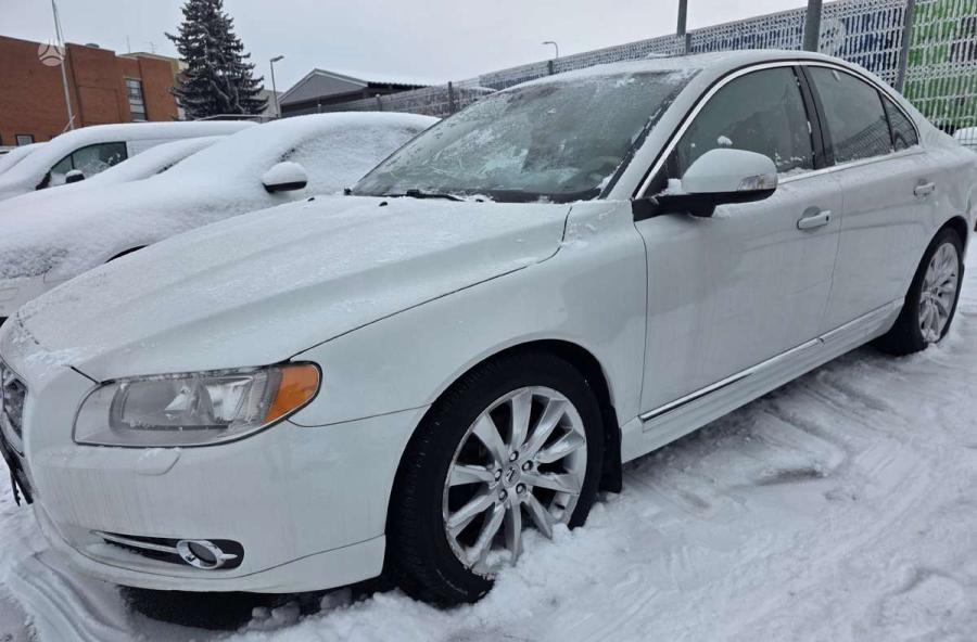 Balts Volvo S80 2010 Marijampole, ar dzinēja tilpumu 1.56 L un nobraukumu 233 tūkst. km par 5450 €, foto 6 vietnē AUTOMOTO.COM.LV