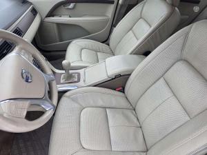 Balts Volvo S80 2010 Marijampole, ar dzinēja tilpumu 1.56 L un nobraukumu 233 tūkst. km par 5450 €, foto 10 vietnē AUTOMOTO.COM.LV