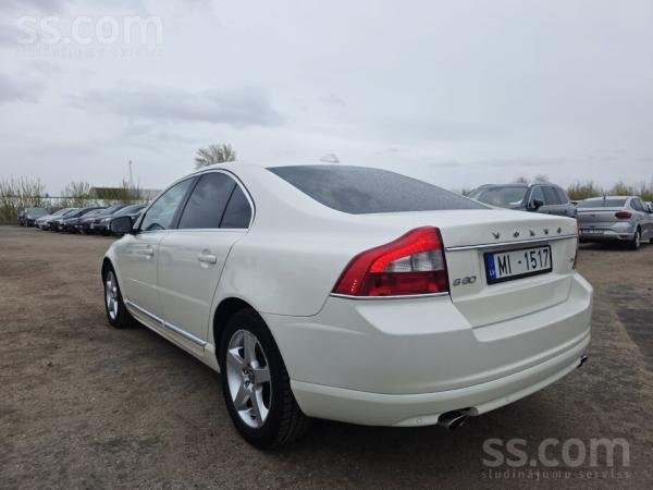 Balts Volvo S80 2010 Daugavpils, ar dzinēja tilpumu 2.40 L un nobraukumu 0 tūkst. km par 5300 €, foto 6 vietnē AUTOMOTO.COM.LV