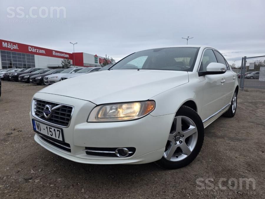 Balts Volvo S80 2010 Daugavpils, ar dzinēja tilpumu 2.40 L un nobraukumu 0 tūkst. km par 5300 €, foto 3 vietnē AUTOMOTO.COM.LV