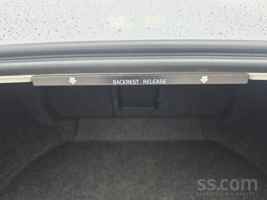Balts Volvo S80 2010 Daugavpils, ar dzinēja tilpumu 2.40 L un nobraukumu 0 tūkst. km par 5300 €, foto 13 vietnē AUTOMOTO.COM.LV