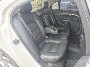 Balts Volvo S80 2010 Daugavpils, ar dzinēja tilpumu 2.40 L un nobraukumu 0 tūkst. km par 5300 €, foto 21 vietnē AUTOMOTO.COM.LV