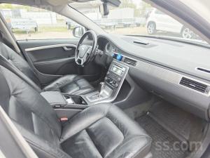 Balts Volvo S80 2010 Daugavpils, ar dzinēja tilpumu 2.40 L un nobraukumu 0 tūkst. km par 5300 €, foto 23 vietnē AUTOMOTO.COM.LV