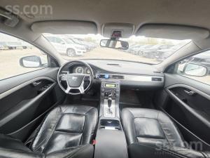 Balts Volvo S80 2010 Daugavpils, ar dzinēja tilpumu 2.40 L un nobraukumu 0 tūkst. km par 5300 €, foto 24 vietnē AUTOMOTO.COM.LV