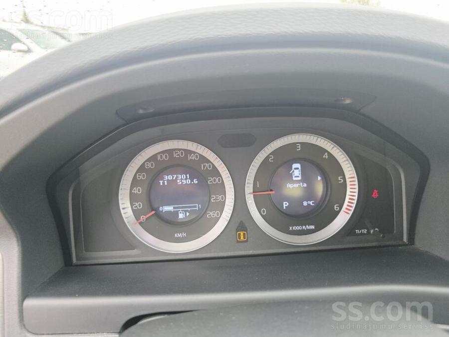 Balts Volvo S80 2010 Daugavpils, ar dzinēja tilpumu 2.40 L un nobraukumu 0 tūkst. km par 5300 €, foto 26 vietnē AUTOMOTO.COM.LV