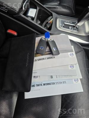 Balts Volvo S80 2010 Daugavpils, ar dzinēja tilpumu 2.40 L un nobraukumu 0 tūkst. km par 5300 €, foto 33 vietnē AUTOMOTO.COM.LV