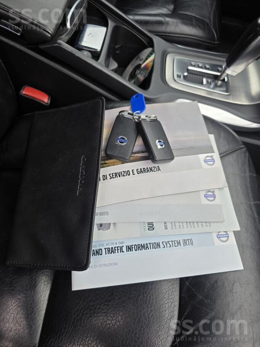 Balts Volvo S80 2010 Daugavpils, ar dzinēja tilpumu 2.40 L un nobraukumu 0 tūkst. km par 5300 €, foto 33 vietnē AUTOMOTO.COM.LV