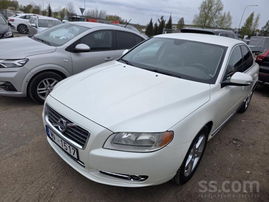 Balts Volvo S80 2010 Daugavpils, ar dzinēja tilpumu 2.40 L un nobraukumu 0 tūkst. km par 5300 €, foto 34 vietnē AUTOMOTO.COM.LV
