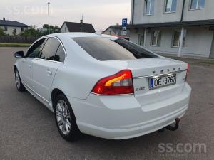White Volvo S80 2010 in Daugavpils, with an engine capacity of 2.40 L and mileage of 0 thousand km for 4800 €, photo 6 on AUTOMOTO.COM.LV