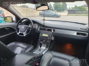 White Volvo S80 2010 in Daugavpils, with an engine capacity of 2.40 L and mileage of 0 thousand km for 4800 €, photo 15 on AUTOMOTO.COM.LV
