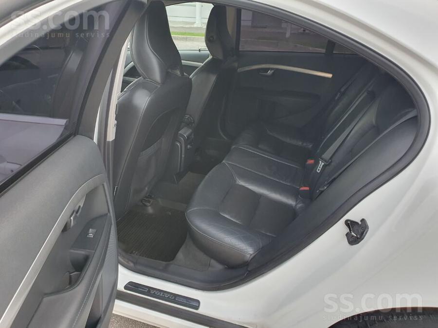 White Volvo S80 2010 in Daugavpils, with an engine capacity of 2.40 L and mileage of 0 thousand km for 4800 €, photo 23 on AUTOMOTO.COM.LV