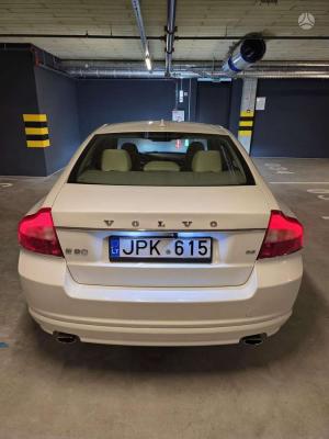 White Volvo S80 2010 in Vilnius, with an engine capacity of 3.19 L and mileage of 320 thousand km for 3000 €, photo 6 on AUTOMOTO.COM.LV