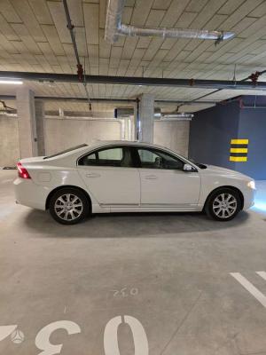 White Volvo S80 2010 in Vilnius, with an engine capacity of 3.19 L and mileage of 320 thousand km for 3000 €, photo 8 on AUTOMOTO.COM.LV