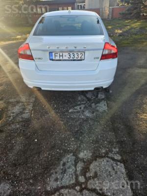 Balts Volvo S80 2011 Jelgava, ar dzinēja tilpumu 2.40 L un nobraukumu 288 tūkst. km par 6500 €, foto 8 vietnē AUTOMOTO.COM.LV