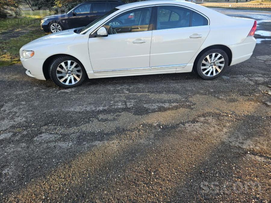 Balts Volvo S80 2011 Jelgava, ar dzinēja tilpumu 2.40 L un nobraukumu 288 tūkst. km par 6500 €, foto 10 vietnē AUTOMOTO.COM.LV