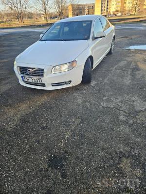 Balts Volvo S80 2011 Jelgava, ar dzinēja tilpumu 2.40 L un nobraukumu 288 tūkst. km par 6500 €, foto 11 vietnē AUTOMOTO.COM.LV